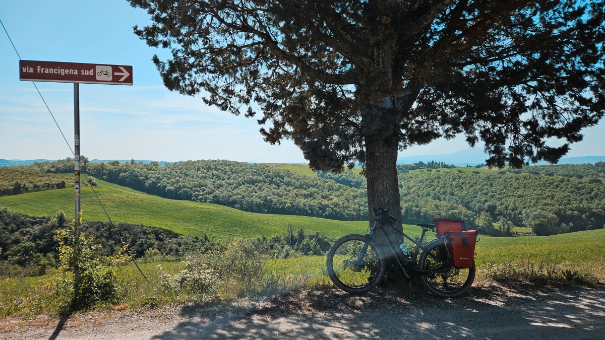 EROICA IN BICICLETTA: 4 GIORNI SULLE STRADE BIANCHE DI TOSCANA – Der ...